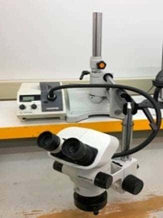 Olympus Stereozoom Microscope – Up to 10x zoom. - LabMakelaar Benelux