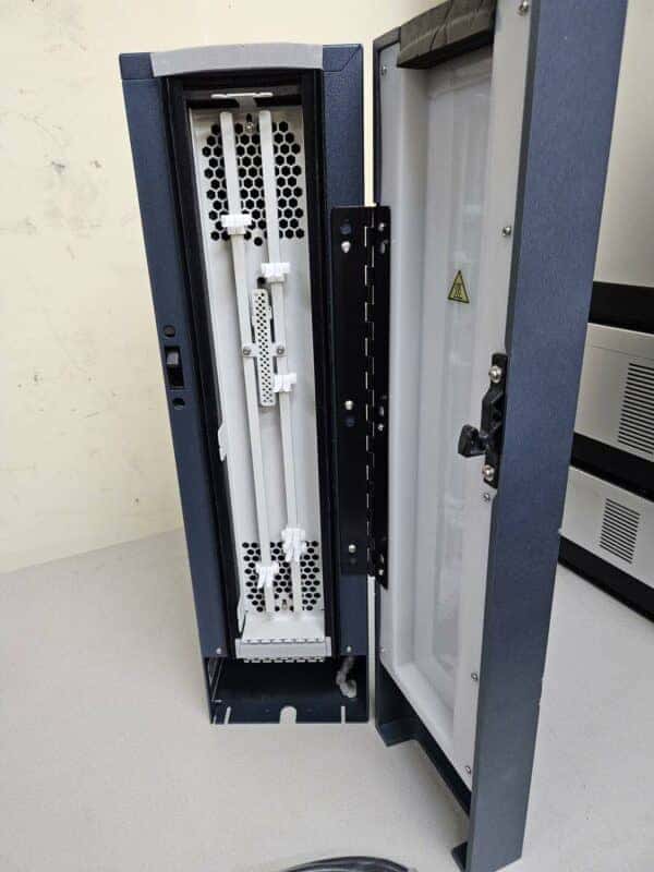Waters HPLC Cooled Column Oven - LabMakelaar Benelux