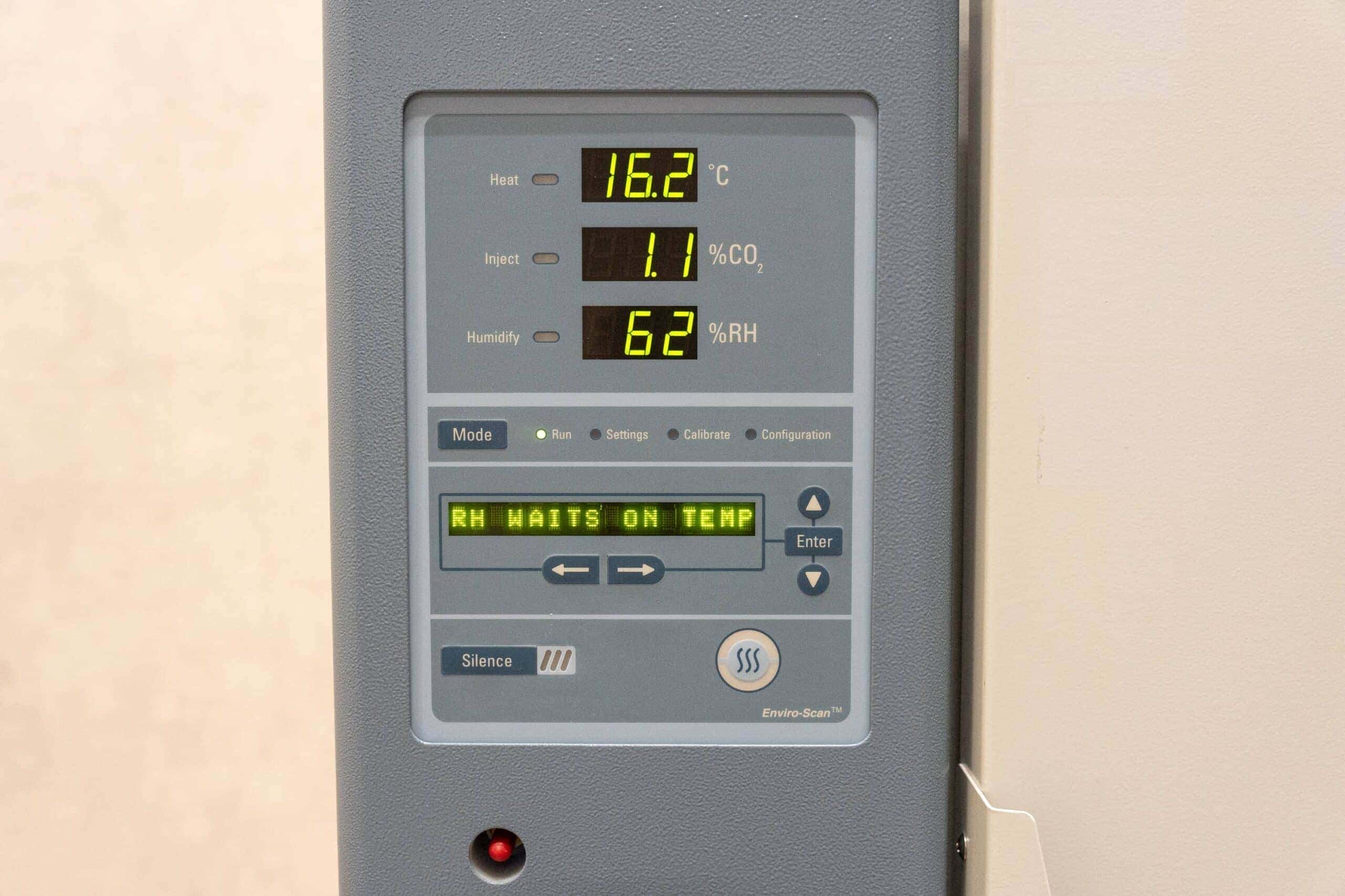Thermo Forma Steri-Cult 3311 CO₂ Incubator - LabMakelaar Benelux