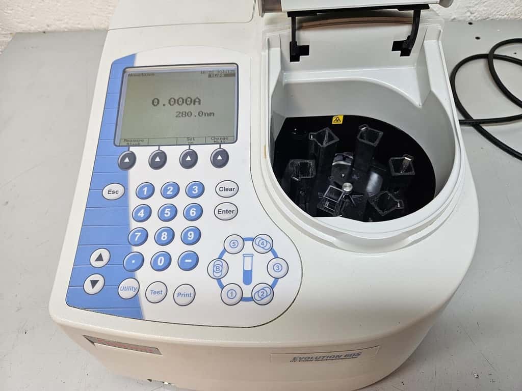 Thermo Scientific Evolution 60S UV/Vis Spectrophotometer - LabMakelaar ...