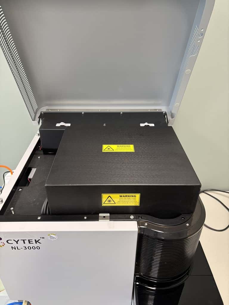 Cytek Northern Lights 40-Channel Flow Cytometer and Cytek Aurora Auto ...