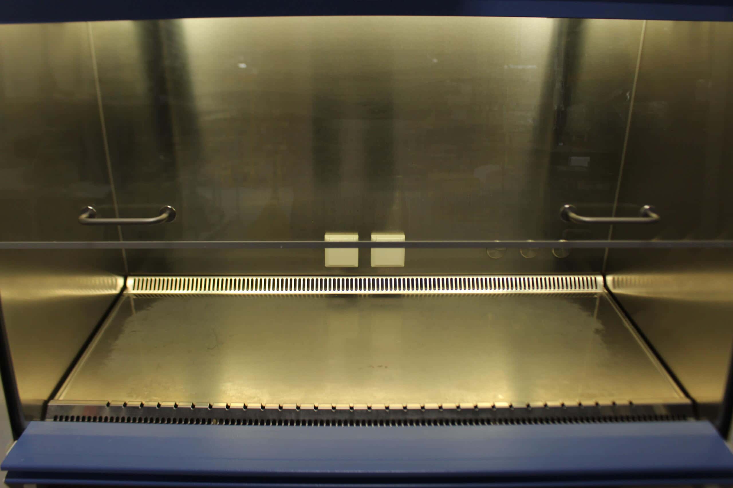 Clean Air EF/S 4 Biological Safety Cabinet - LabMakelaar Benelux