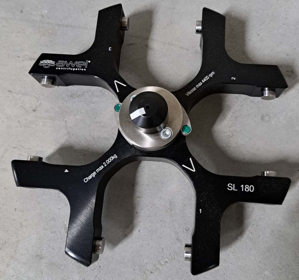 Awel MF 20 Centrifuge - LabMakelaar Benelux