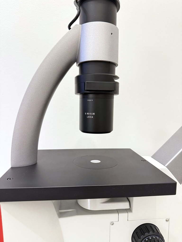 Leica DMi1 Inverted Microscope - LabMakelaar Benelux