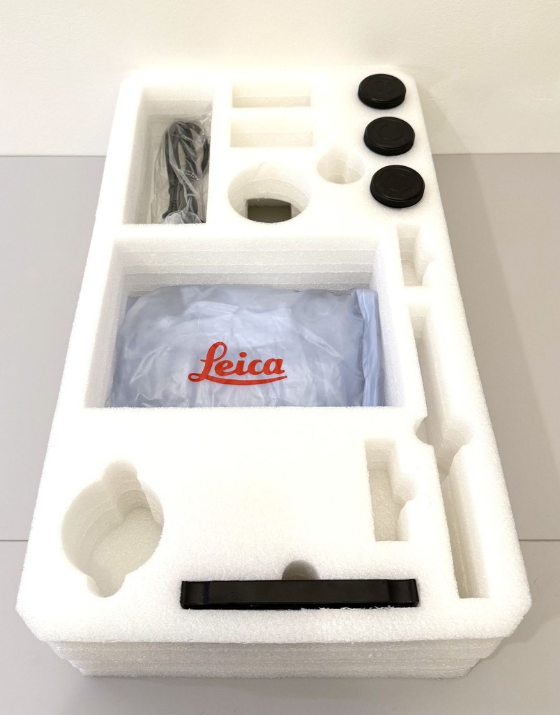 Leica DMi1 Inverted Microscope - LabMakelaar Benelux