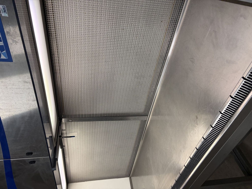 Cleanair CLS 475 Stainless Steel Crossflow Cabinet - LabMakelaar Benelux