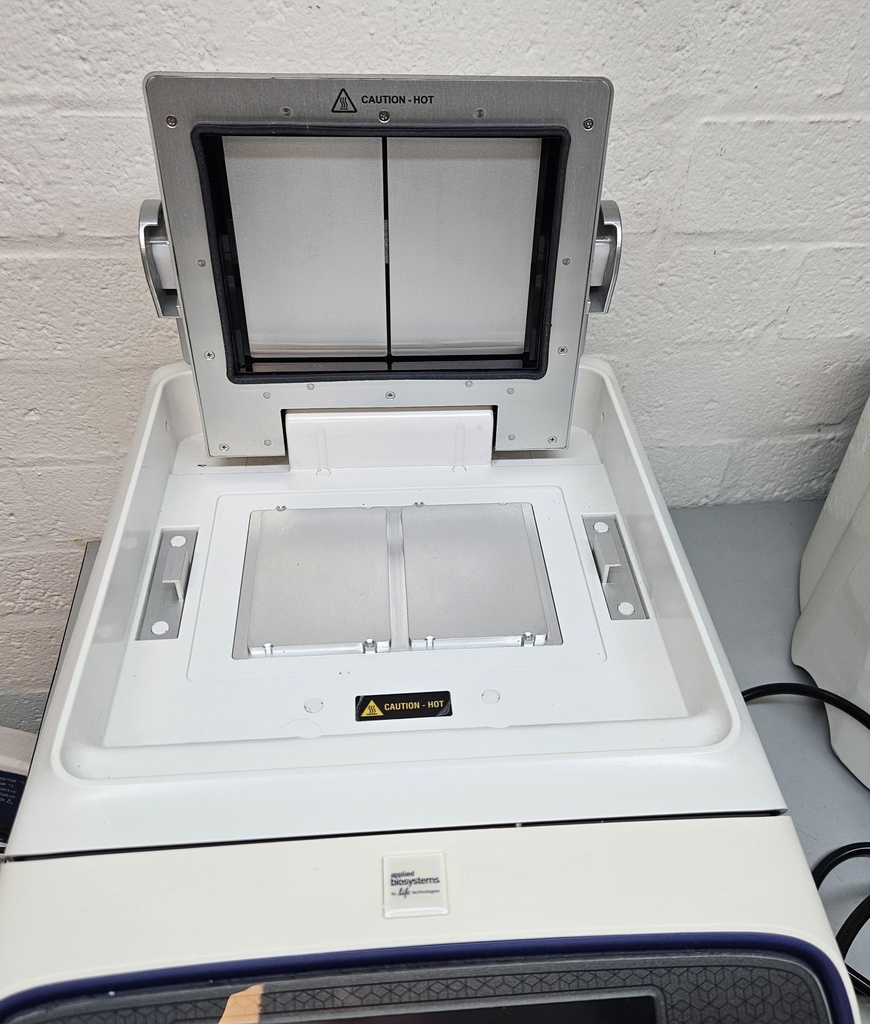 Applied Biosystems ProFlex PCR System - LabMakelaar Benelux